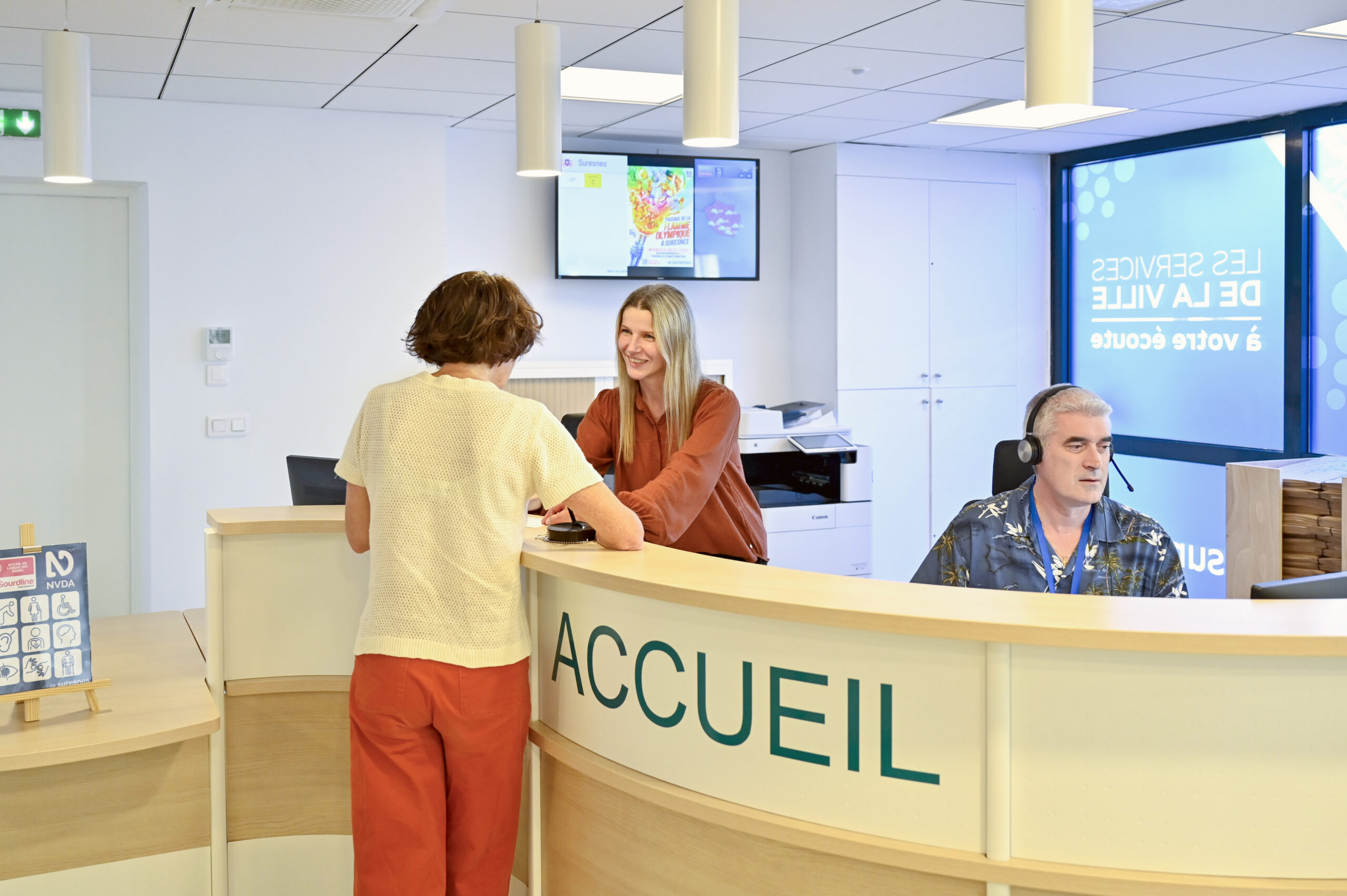Dans les coulisses de... l'accueil du public - Suresnes